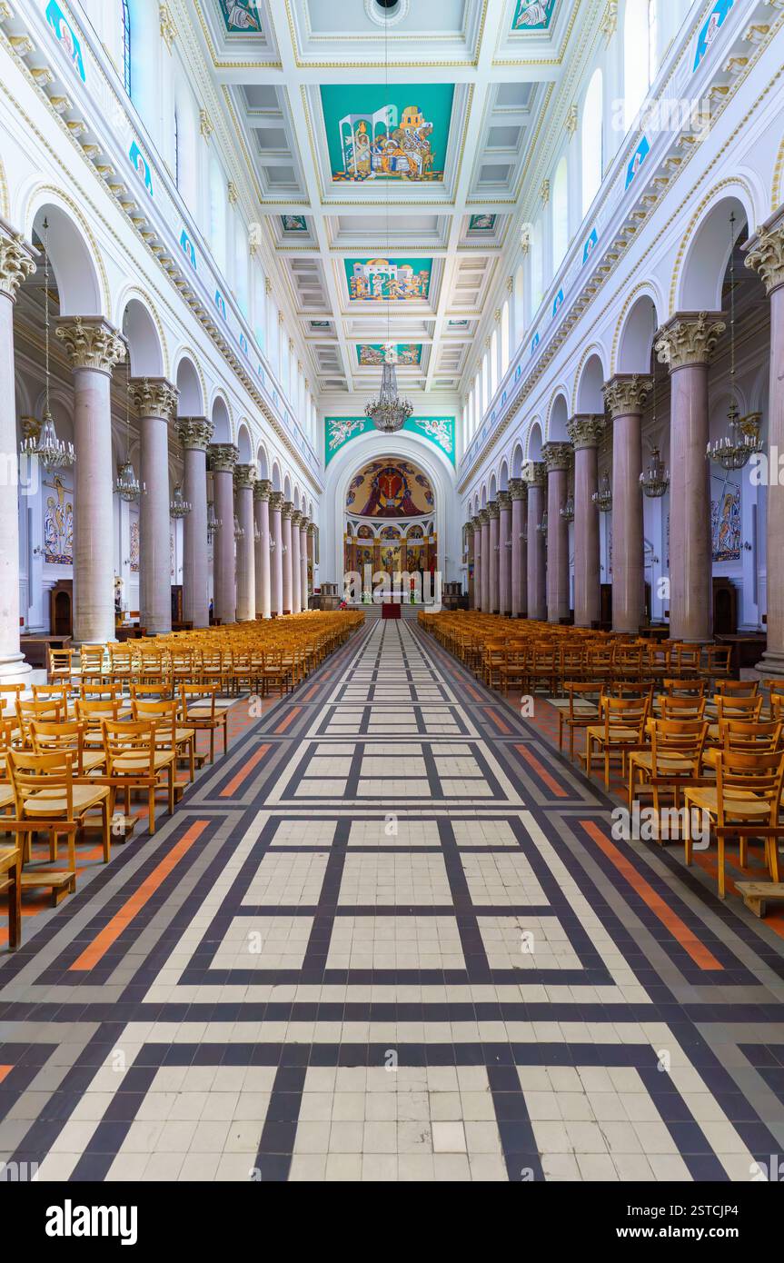 Interior of Basilica of the Sacred Heart of Jesus in Warsaw. Impressive ...