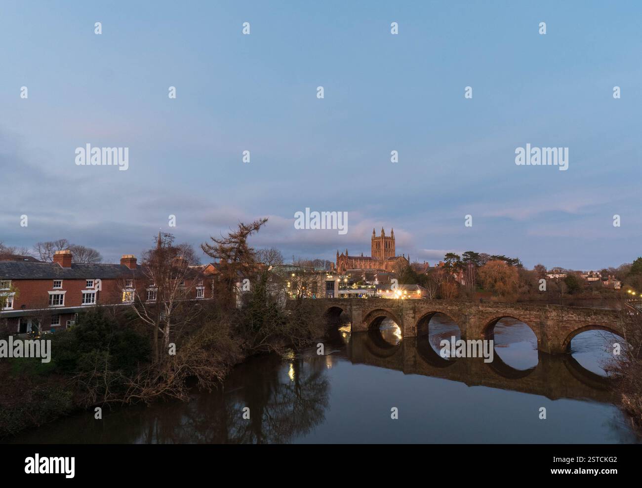 The Old Wye bridge and Hereford Cathedral early evening, Herefordshire ...
