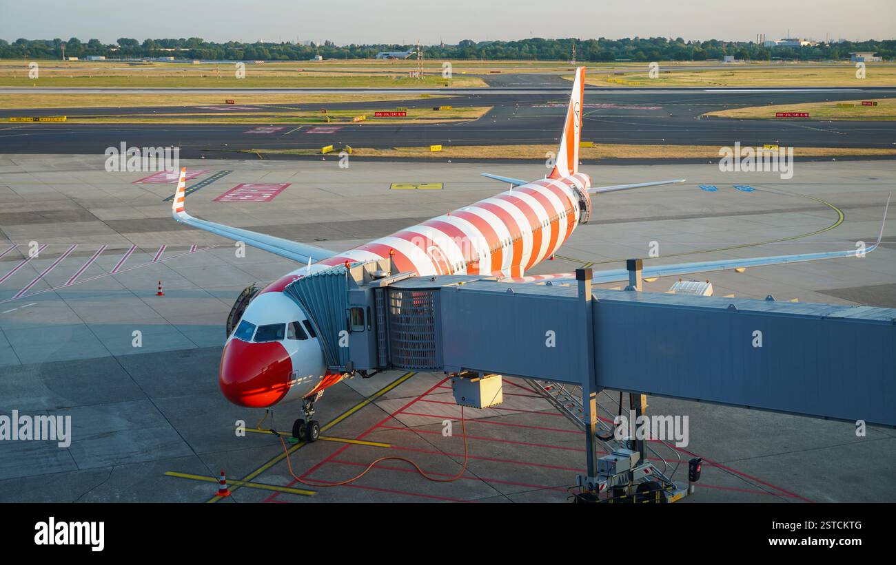 Terminal_b hi-res stock photography and images - Alamy