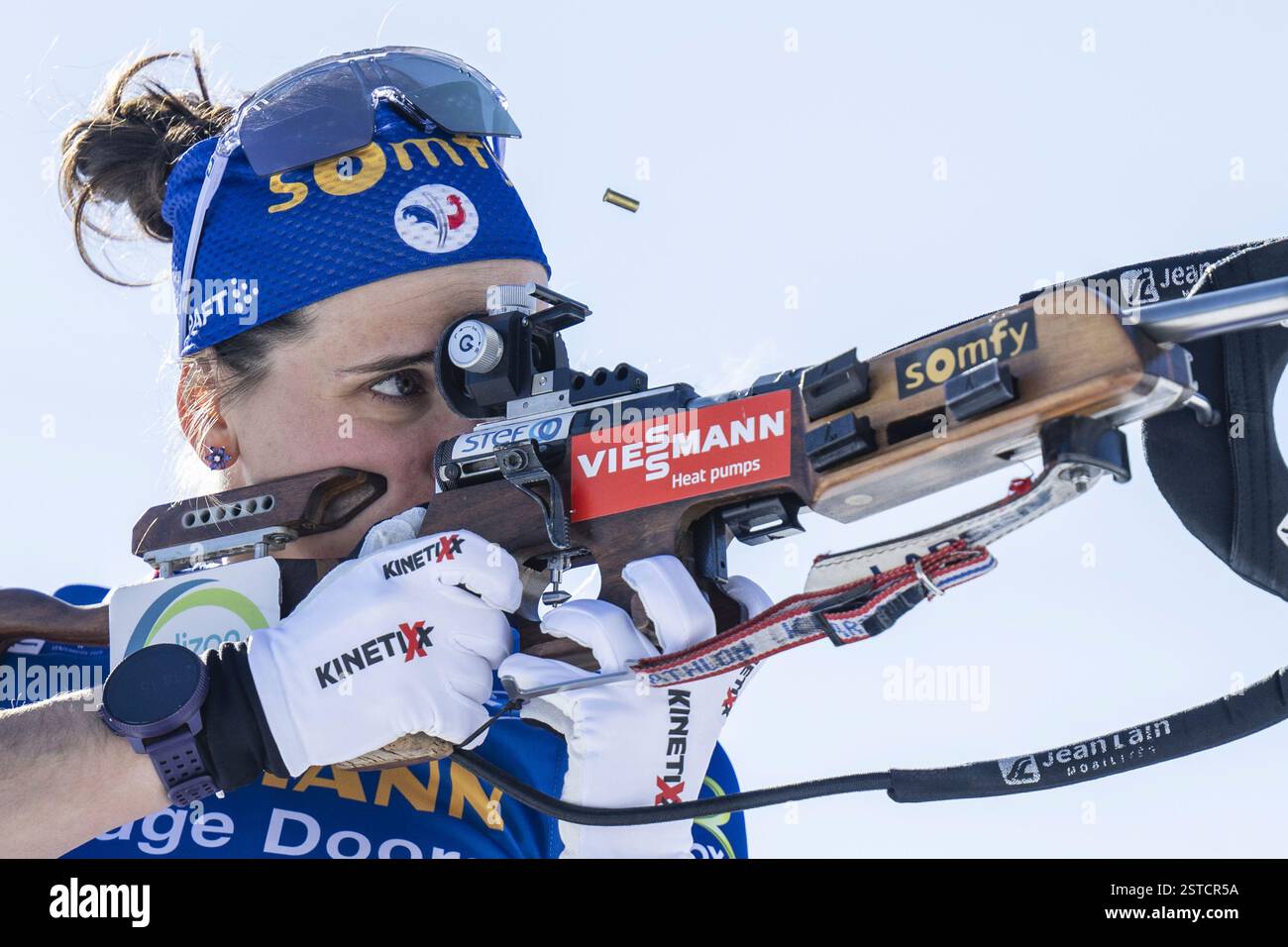 Julia Simon of France shoots during the women's 15k individual race at ...