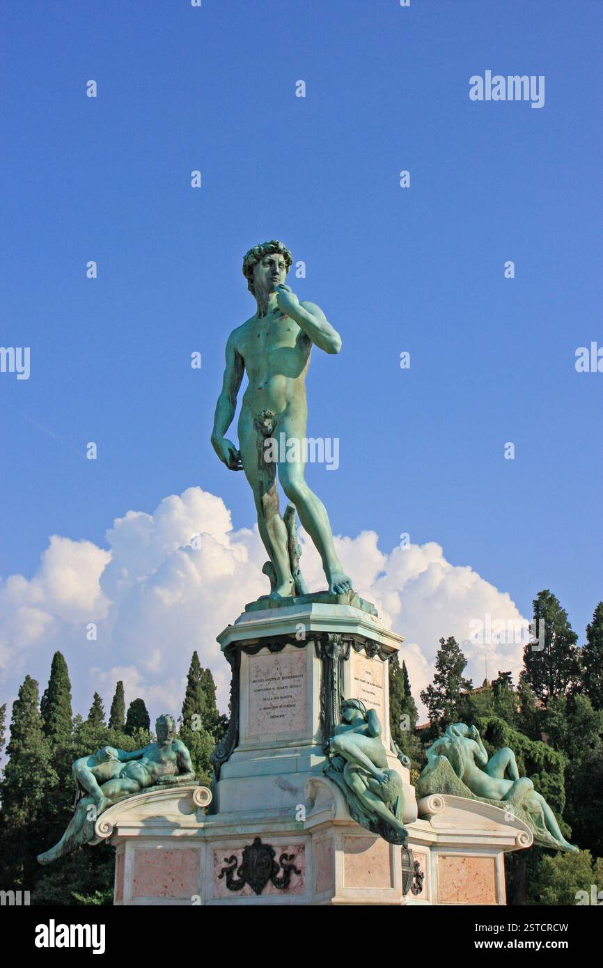 Statue david michelangelo blue sky hi-res stock photography and images ...