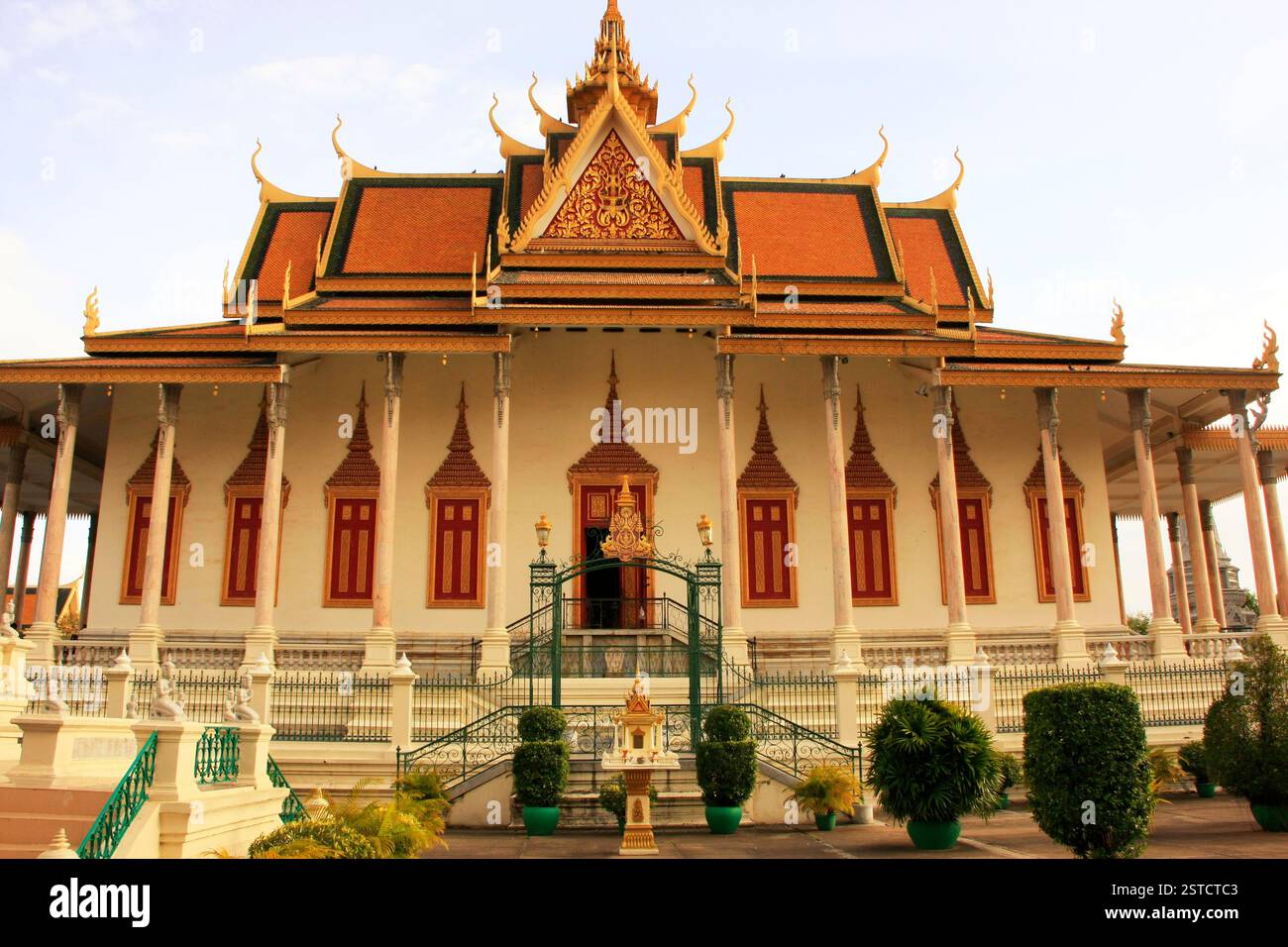 Silver Pagoda, Royal Palace Stock Photo - Alamy