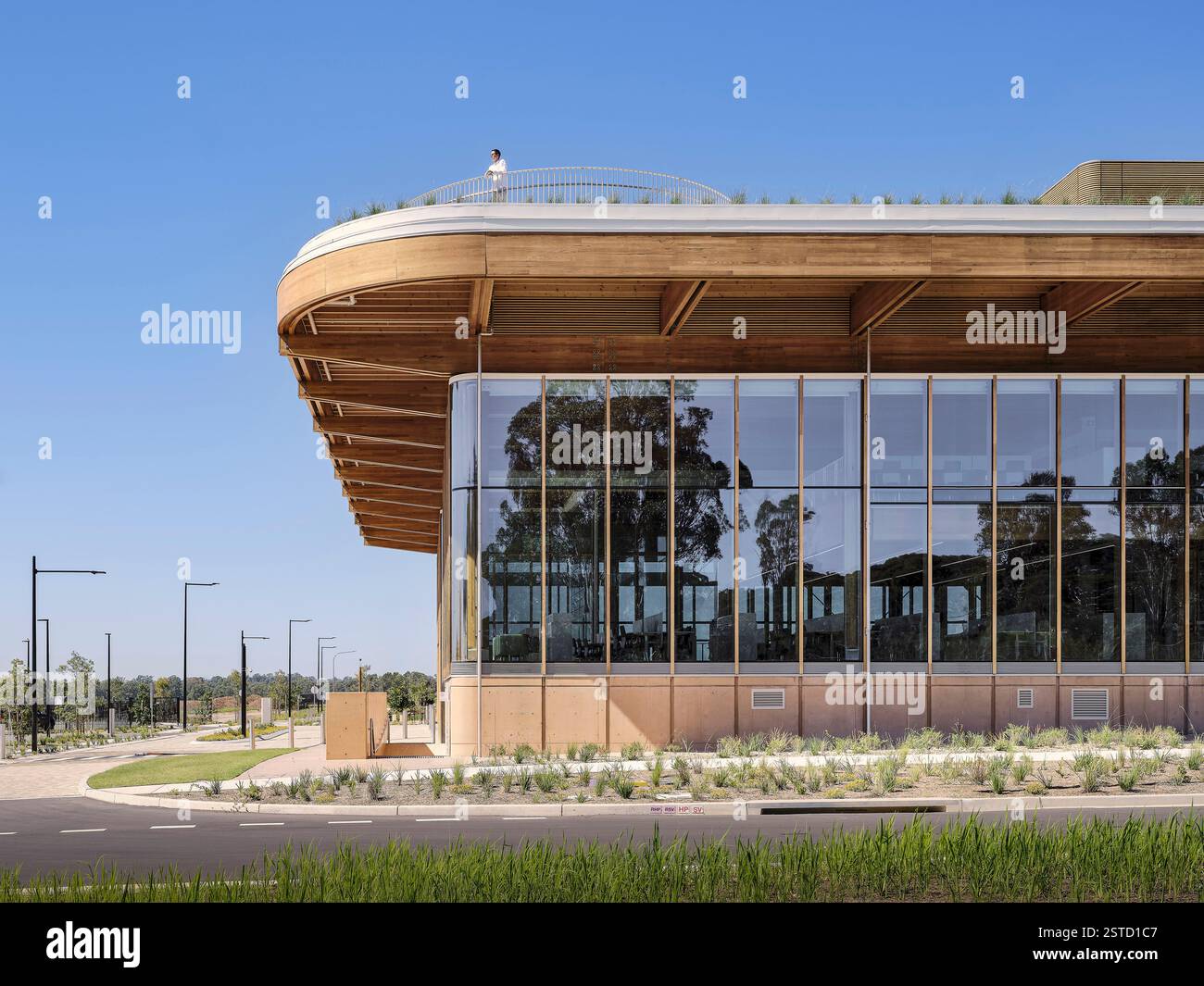 North-eastern corner and rooftop lookout. Advanced Manufacturing ...