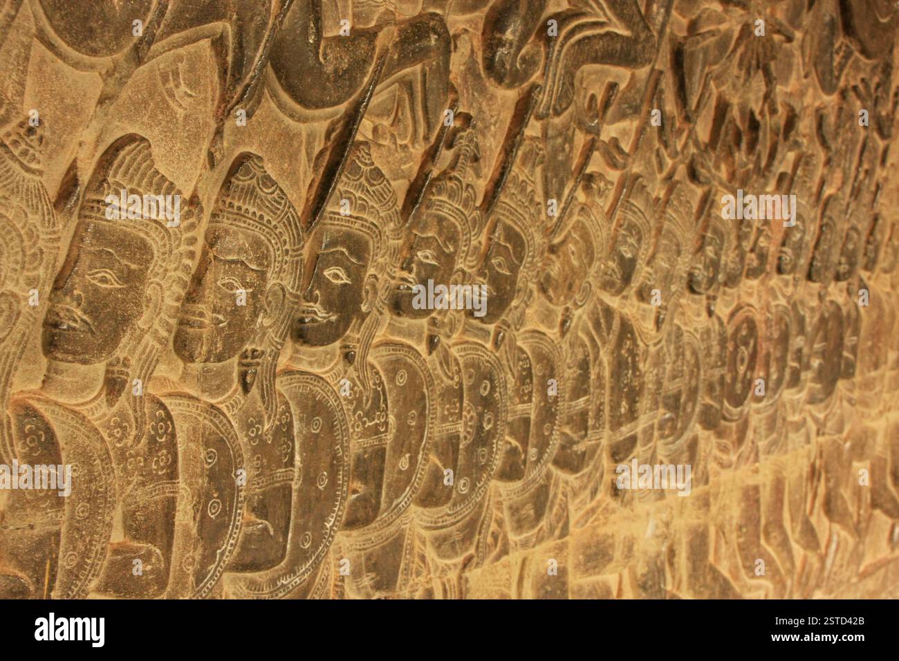 Wall temple bas relief hi-res stock photography and images - Alamy