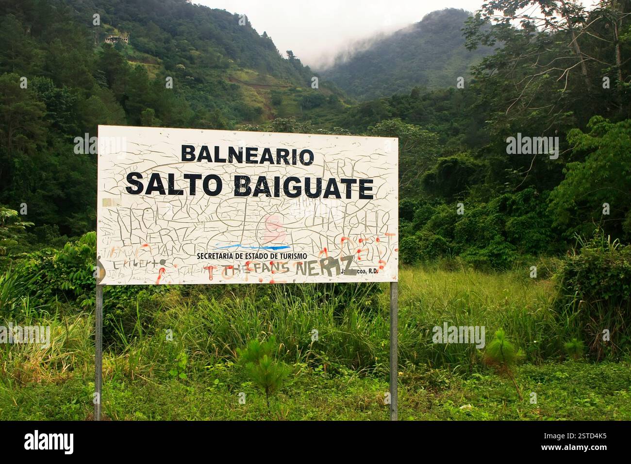 Salto Baiguate waterfall sign Stock Photo - Alamy