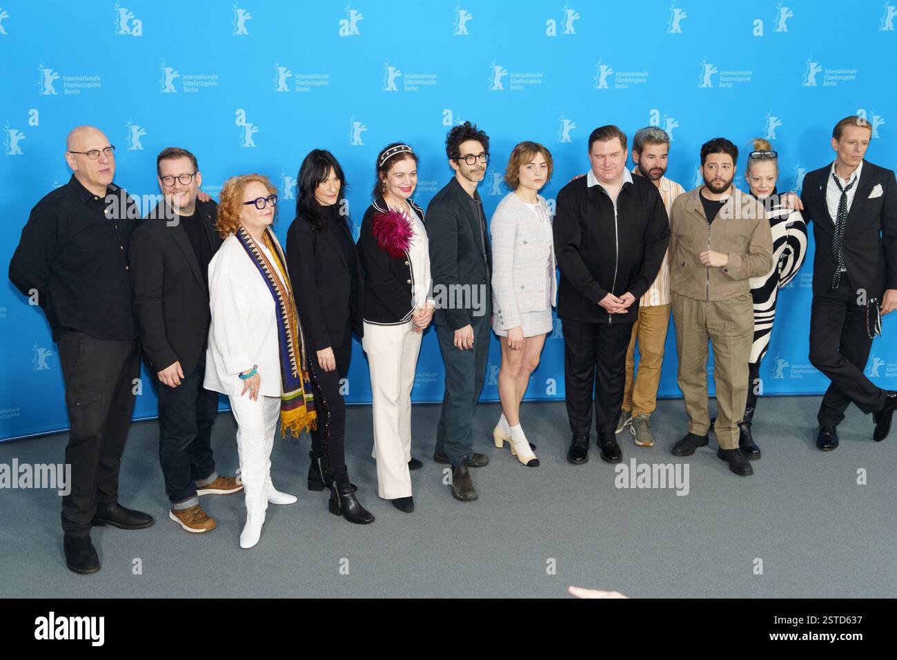 Sol Bondy, Michael Chernus, Alexander Scheer, John Magaro, Mala Emde ...