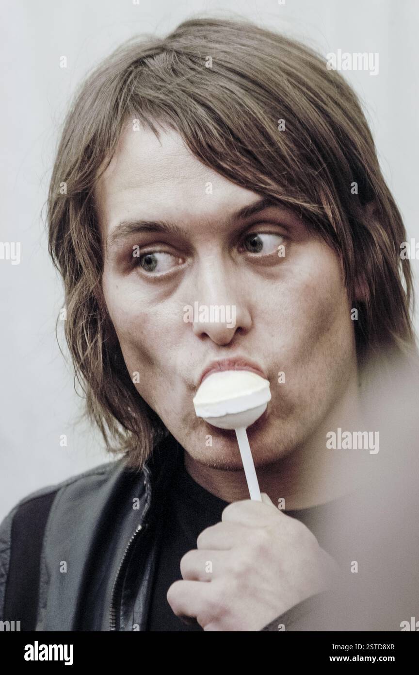 MARK OWEN, SOLO CAREER, 2003: Take That pop singer MARK OWEN launching ...
