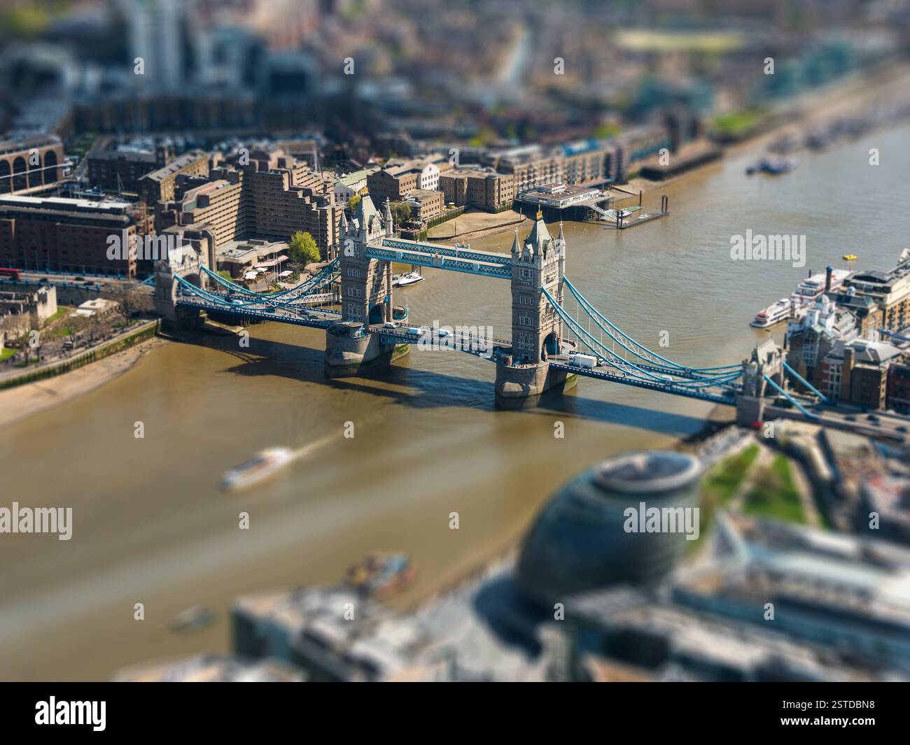 Aerial view of tower bridge london hi-res stock photography and images ...