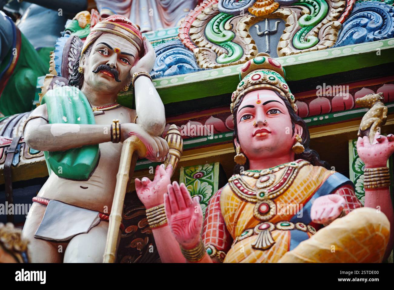 Statues of Hindu temple roof design Stock Photo - Alamy