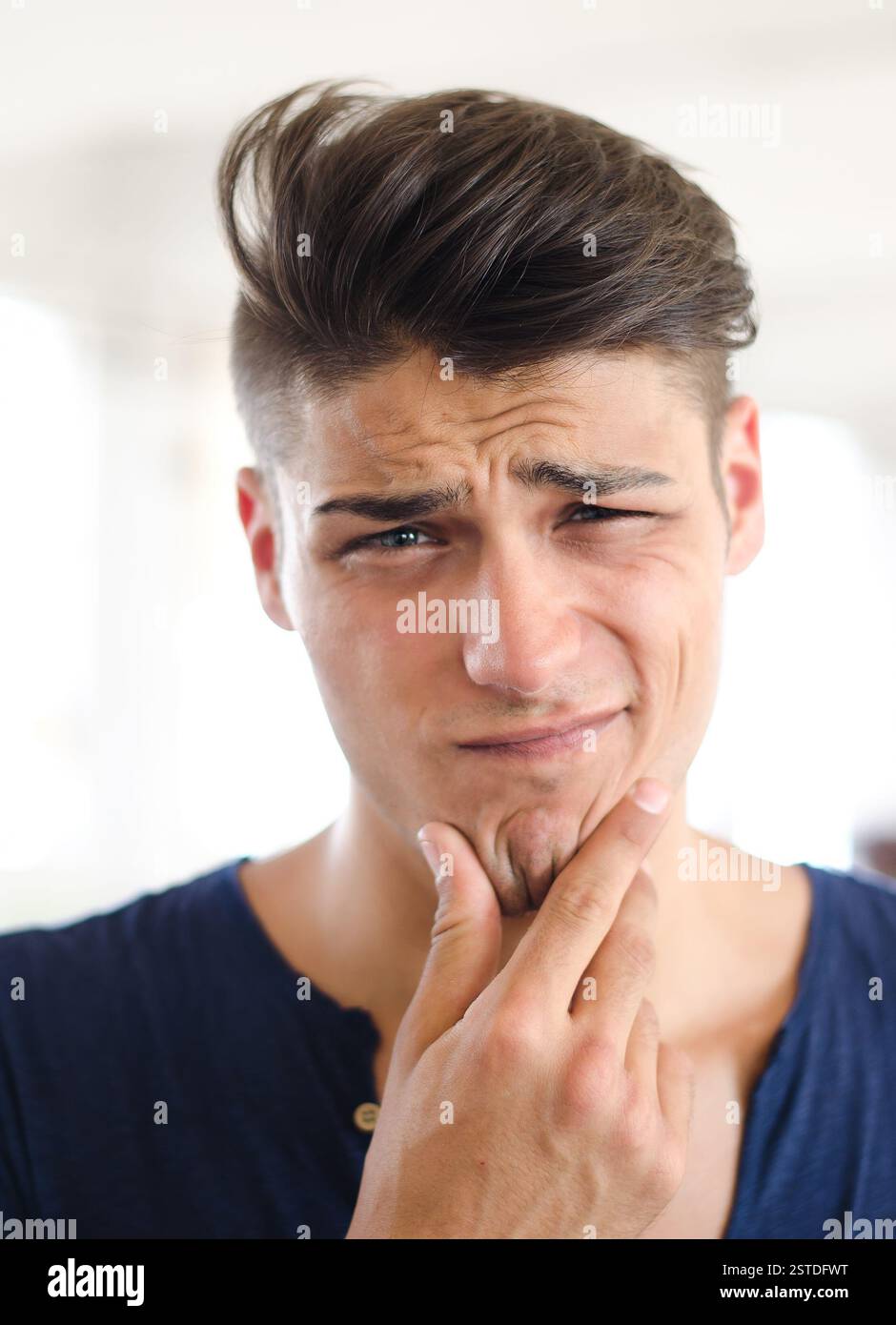 Man confused problem hi-res stock photography and images - Alamy