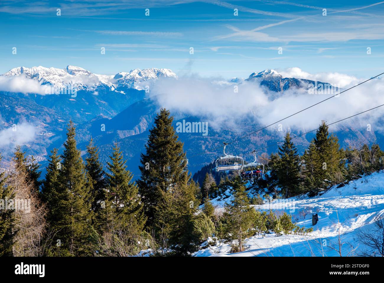 monte zoncolan ski resort in italy Stock Photo - Alamy