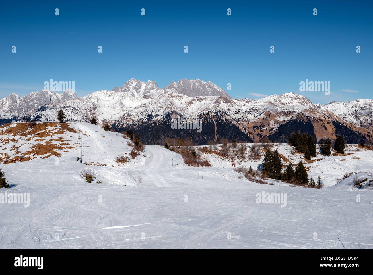 monte zoncolan ski resort in italy Stock Photo - Alamy