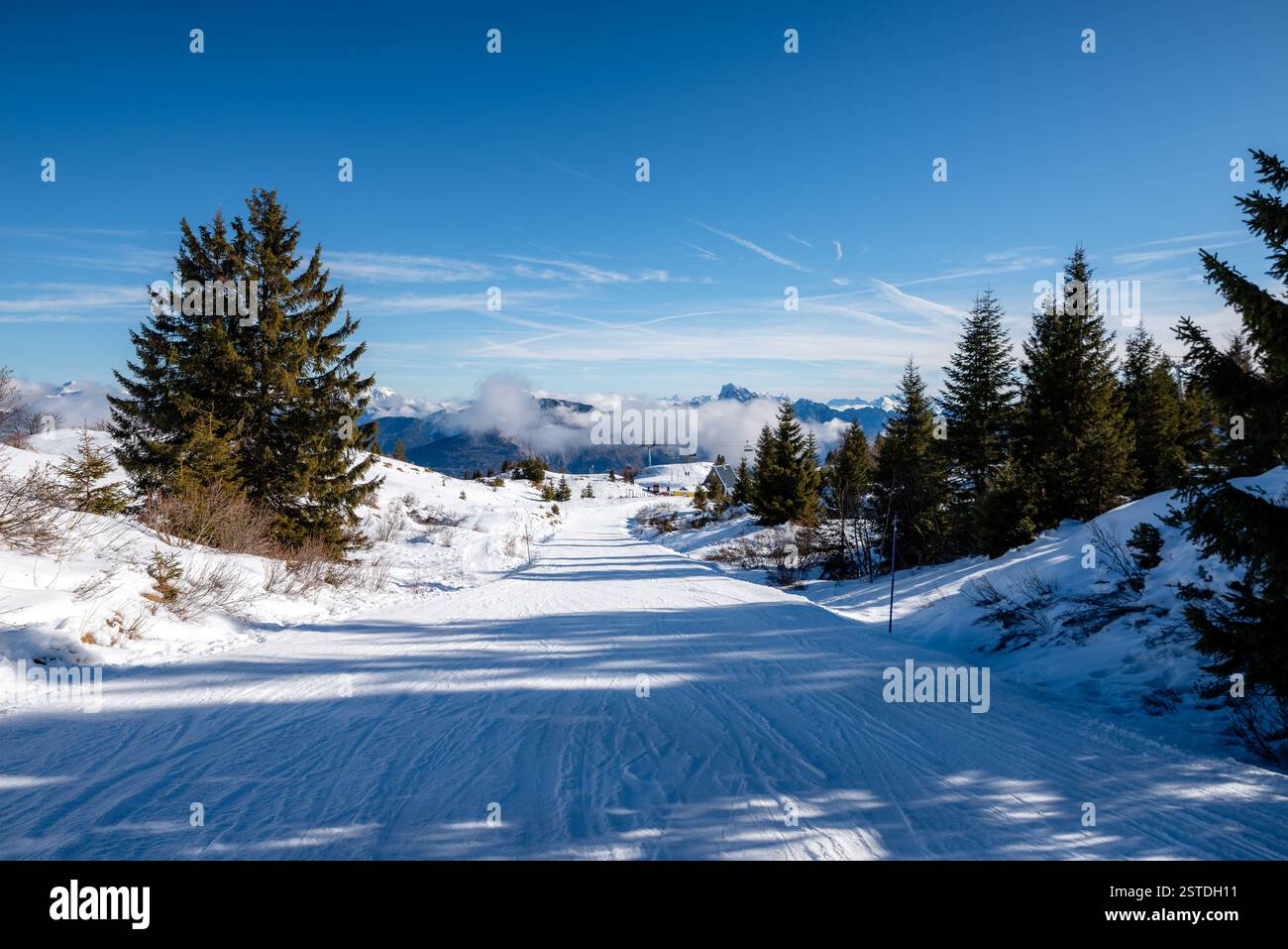 monte zoncolan ski resort in italy Stock Photo - Alamy