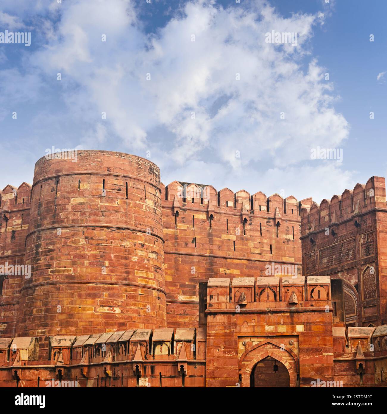 Walls of the ancient Red Fort in Agra, India Stock Photo - Alamy