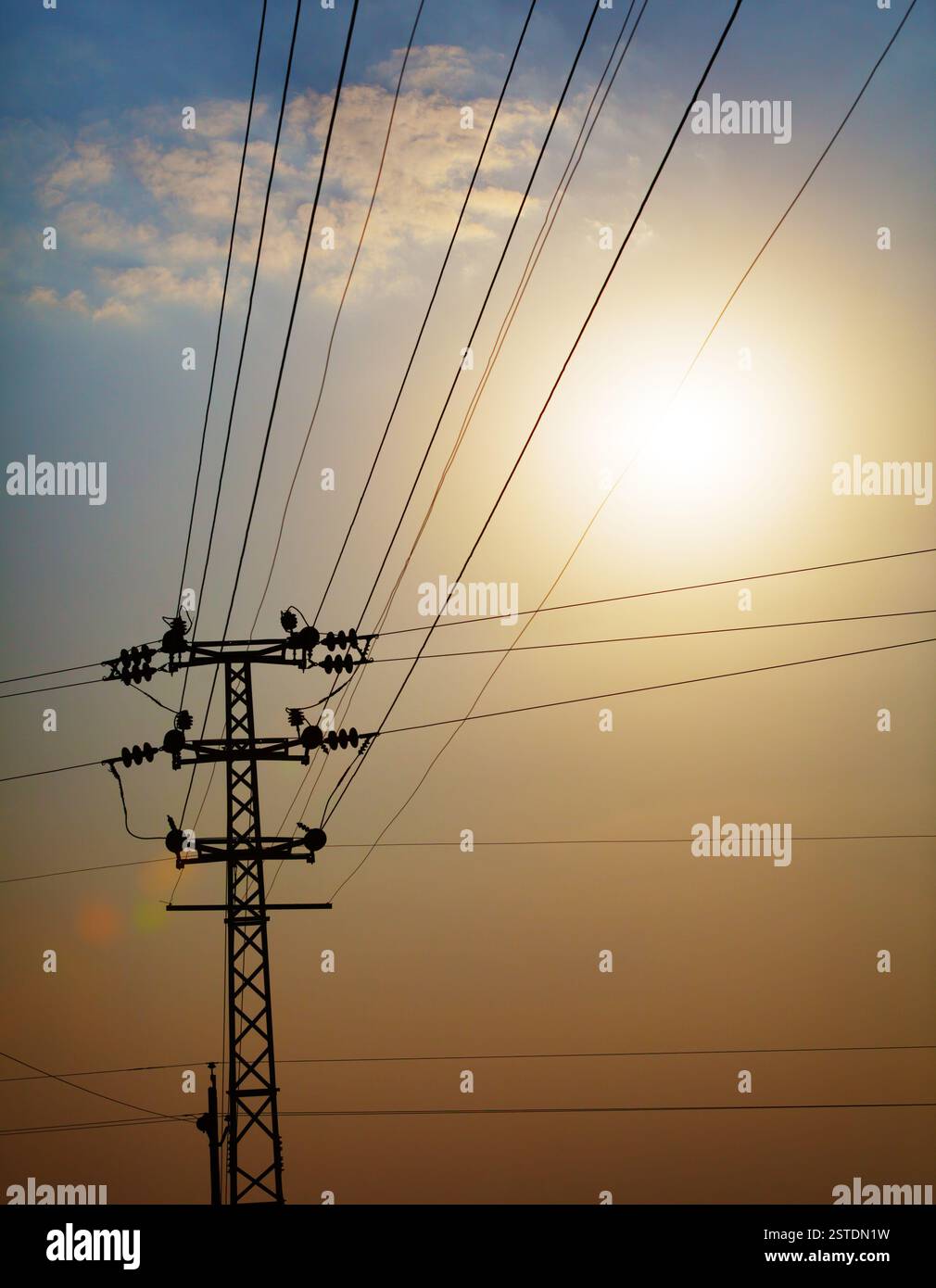 Barbed wire wires industrial hi-res stock photography and images - Alamy