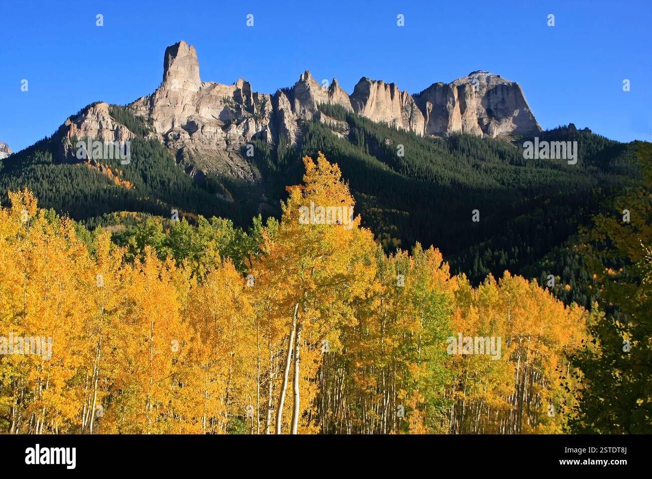 Courthouse mountain seen from Owl Creek pass, Oura Stock Photo - Alamy
