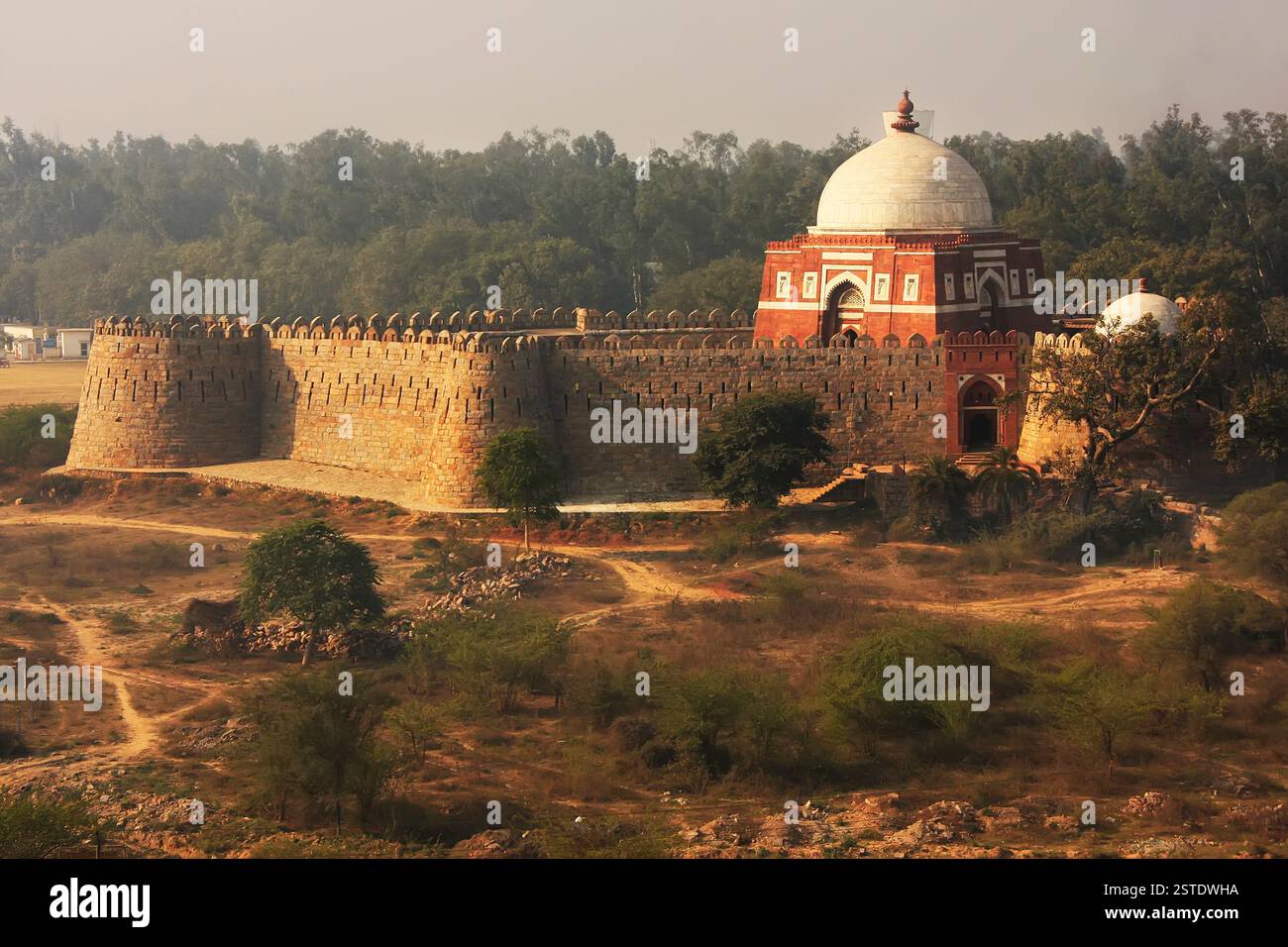 Mausoleum of Ghiyath al-Din Tughluq seen from Tugh Stock Photo - Alamy