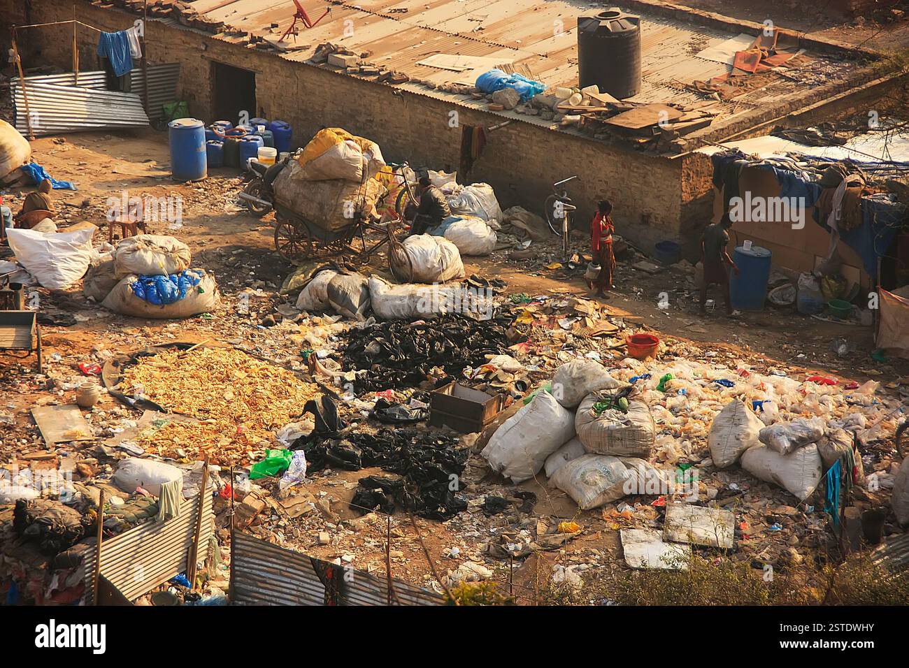 India delhi old delhi slums hi-res stock photography and images - Alamy