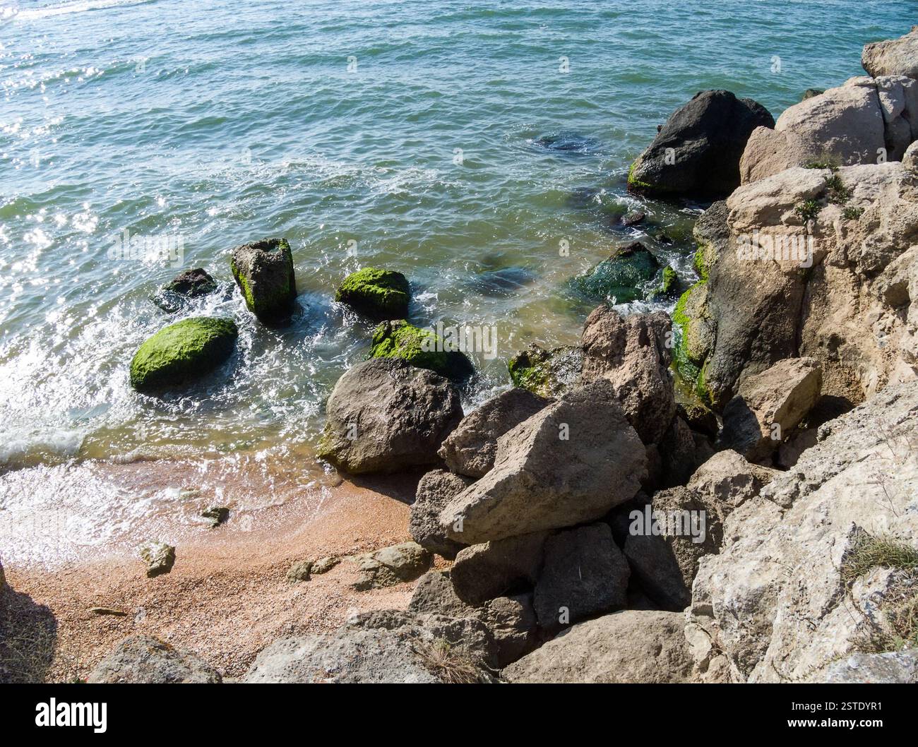 Rocks heap hi-res stock photography and images - Alamy