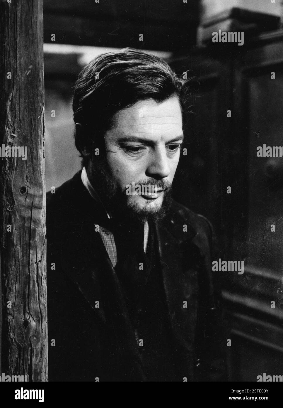 Italian actor Marcello Mastroianni in the movie The Organizer (I ...