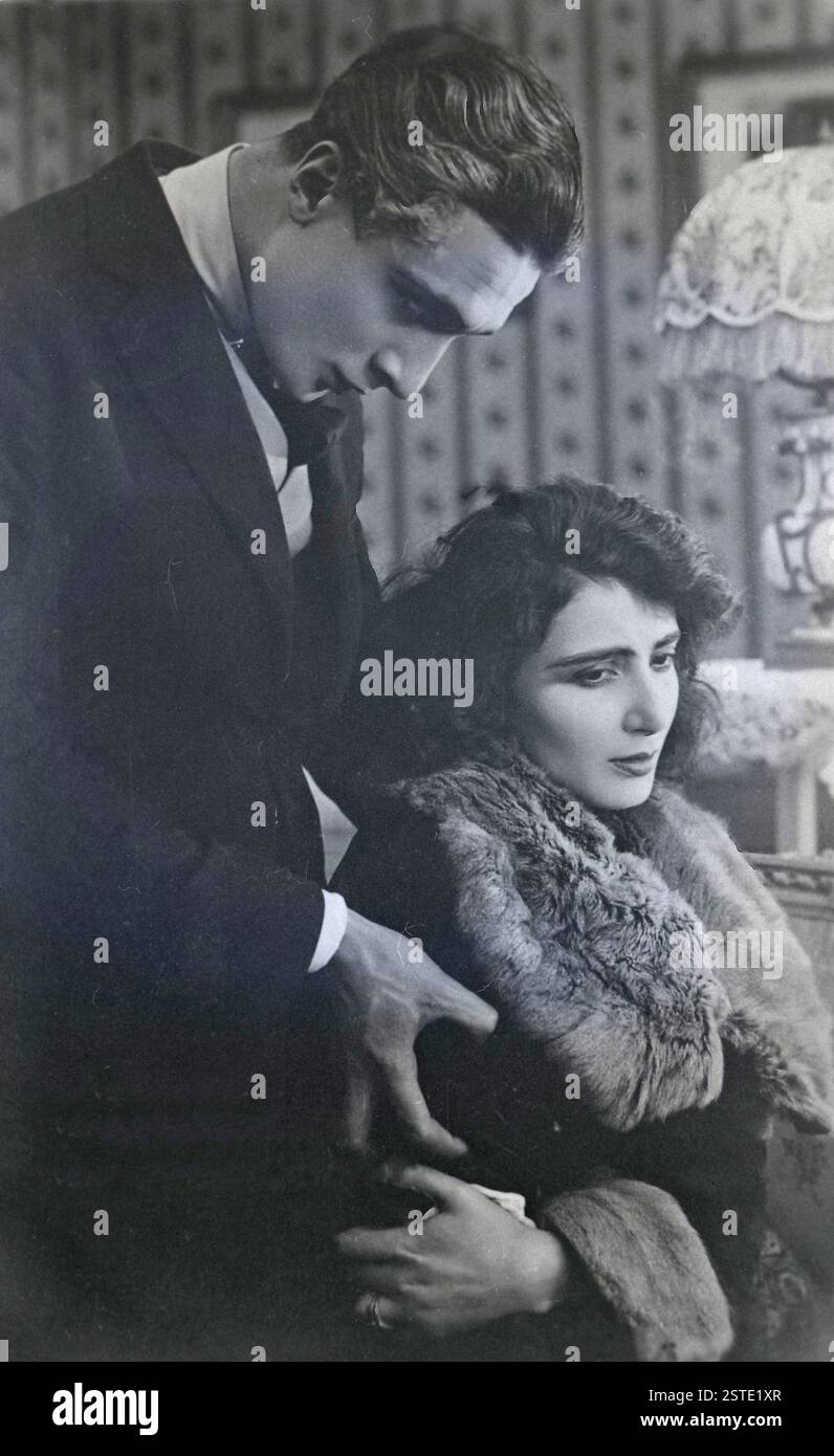 Italian actors Nerio Bernardi e Silvana Morello in the silent movie La ...