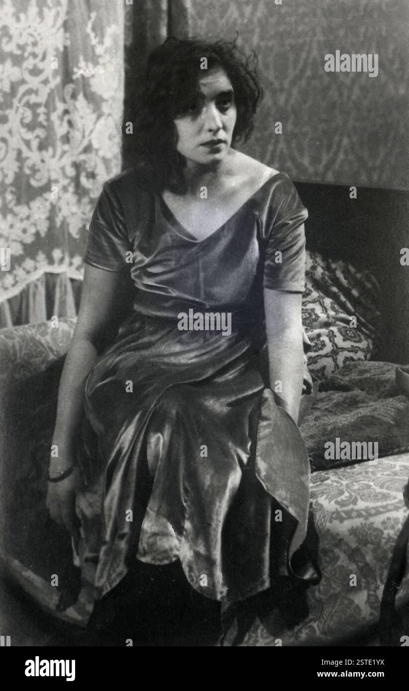 Italian actress Maria Jacobini in the movie The Pray (La preda), Italy ...