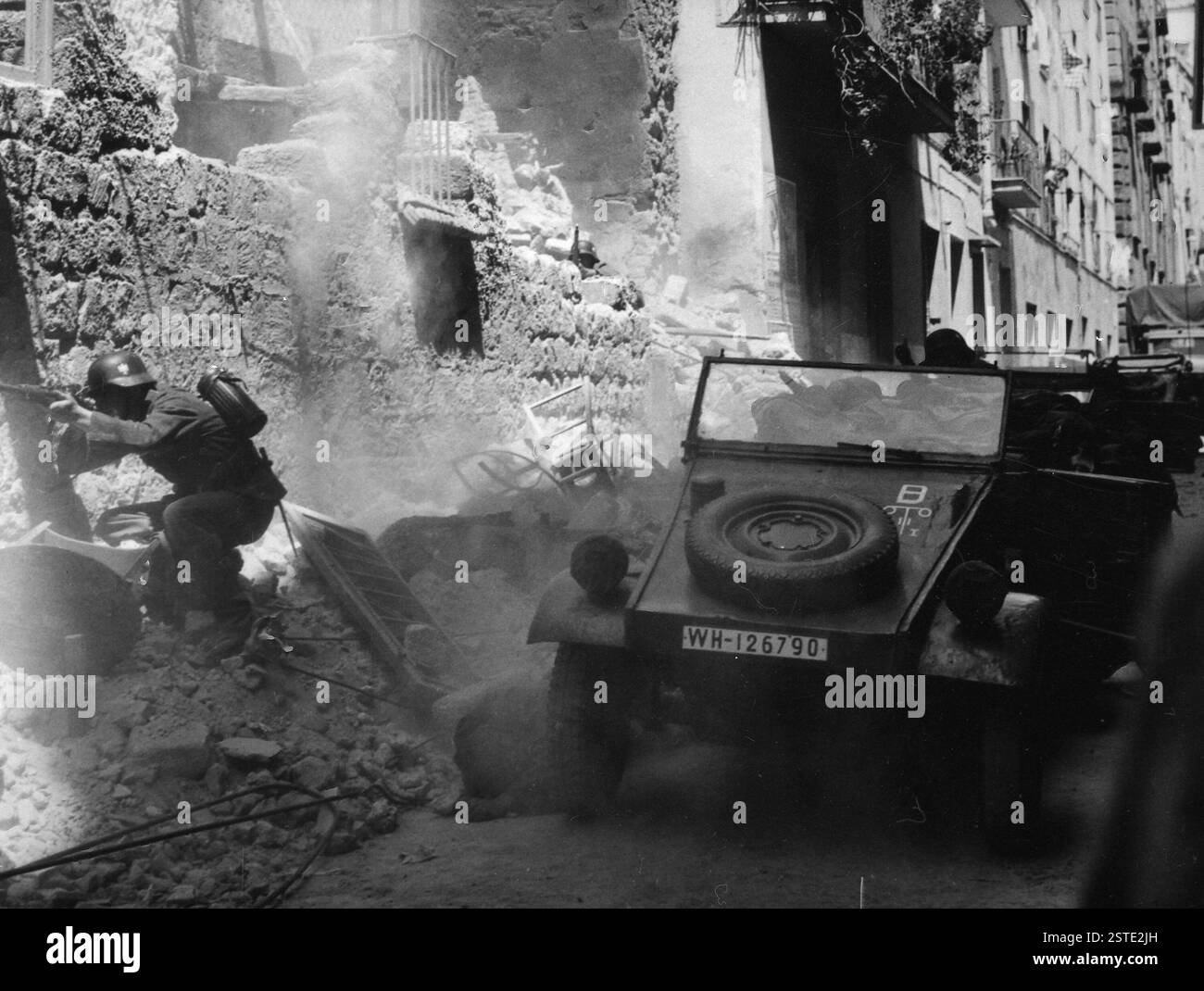 Scene from the Italian movie The Four Days of Naples (Le quattro ...