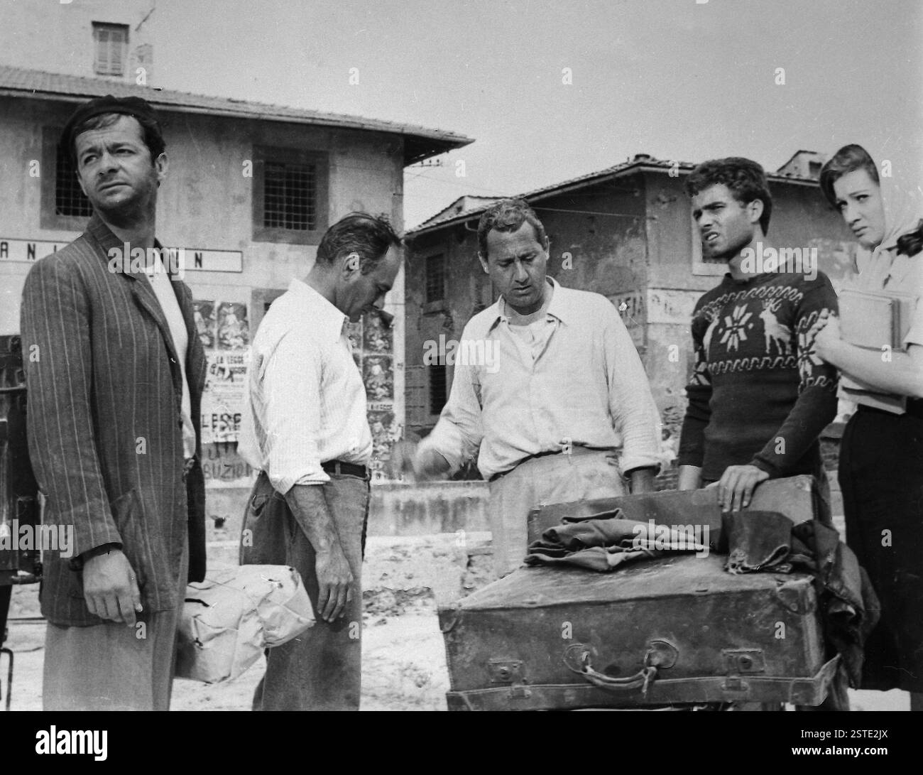 Scene from the Italian movie Everybody Go Home (Tutti a casa), 1960 ...