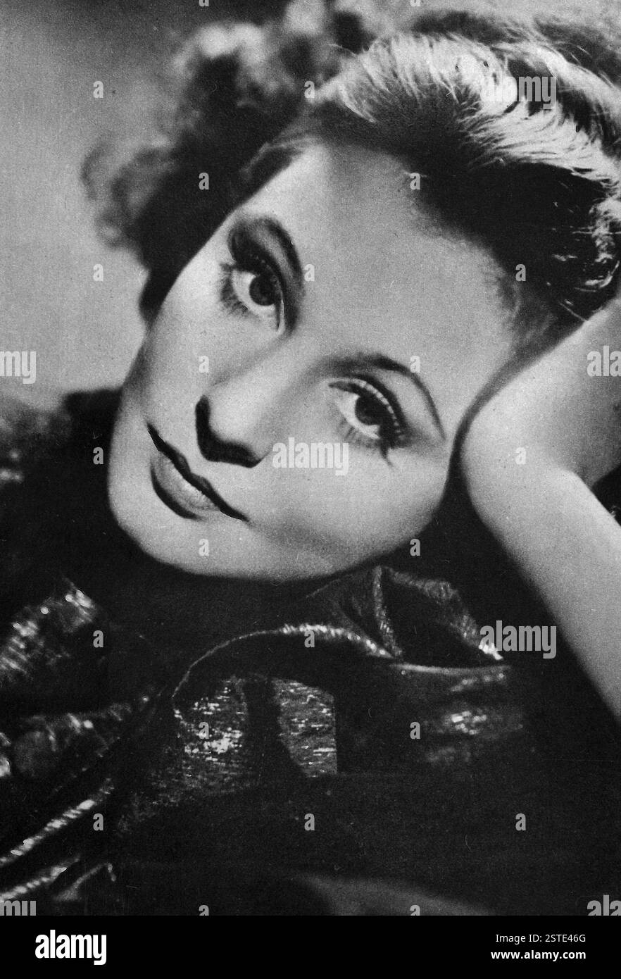 Swedish singer and actress Zarah Leander, 1930s Stock Photo - Alamy
