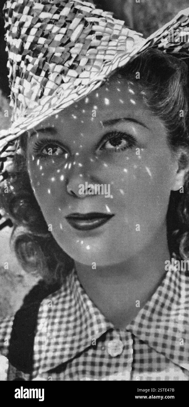 Italian film actress Elsa De Giorgi, Italy 1930s Stock Photo - Alamy