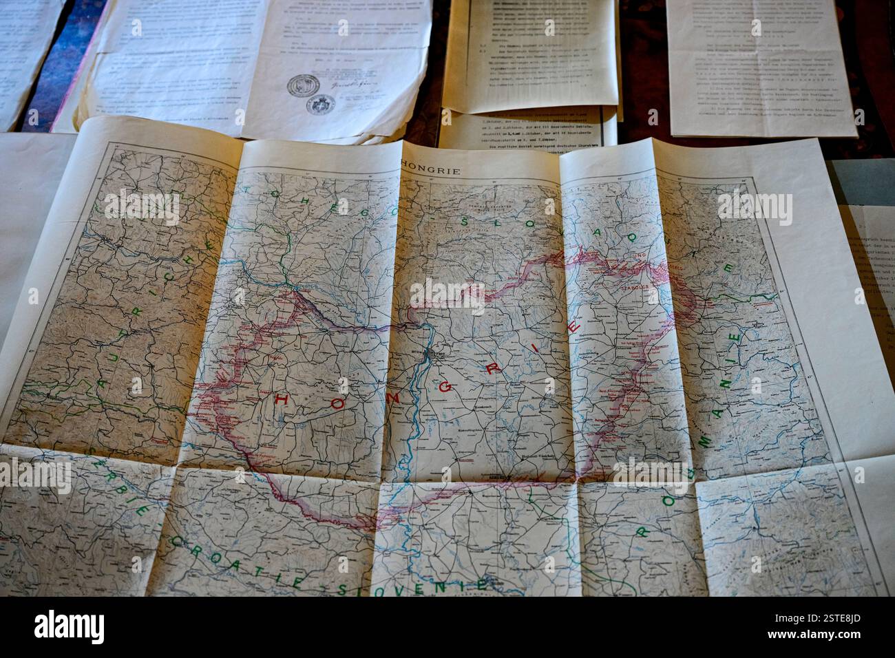 Treaty of trianon map hi-res stock photography and images - Alamy