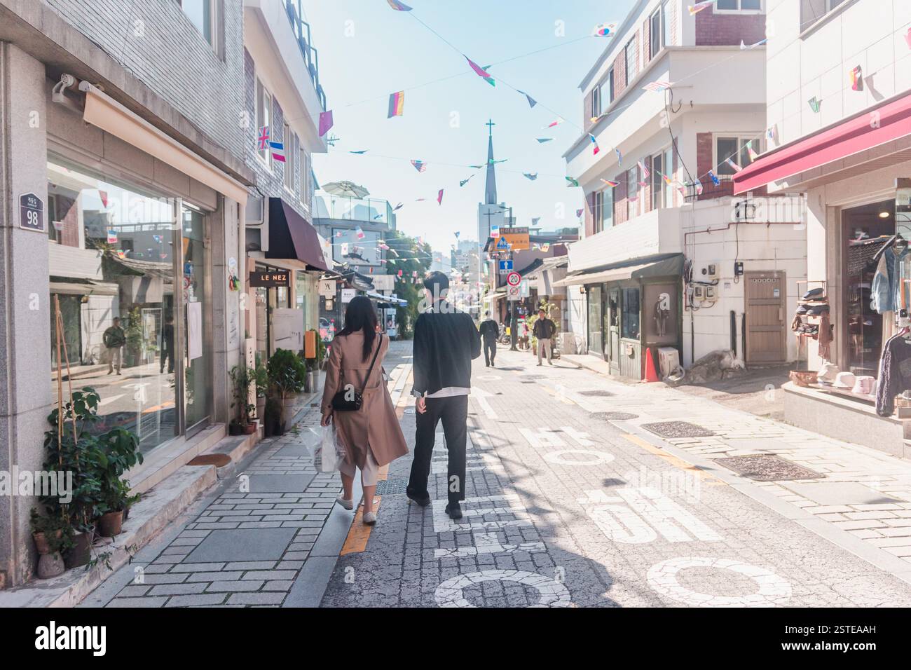 A street view of Seoul, South Korea Stock Photo - Alamy