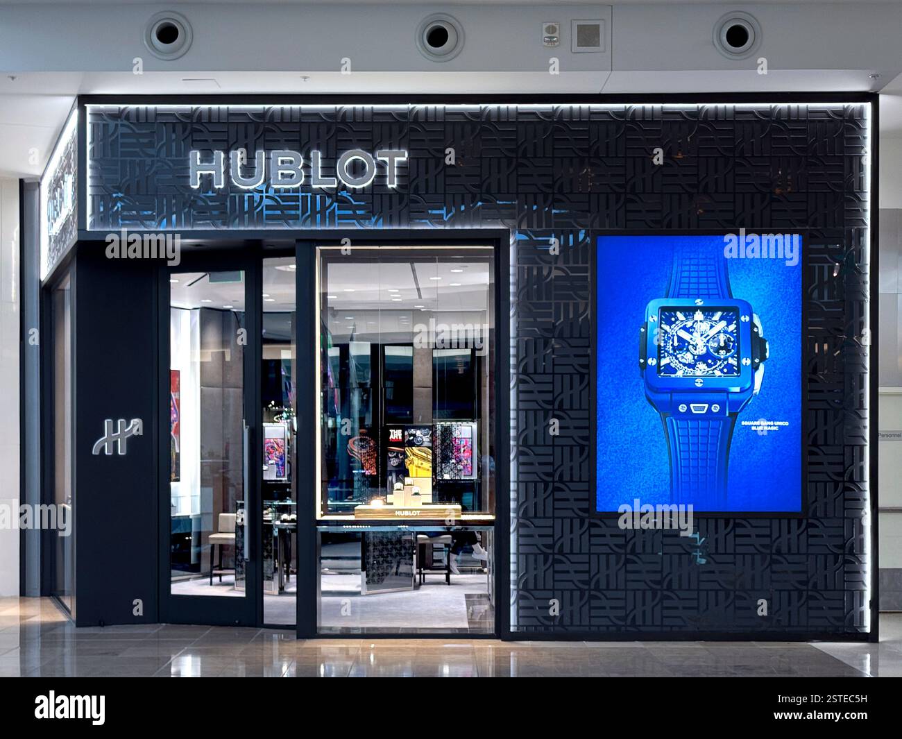 Hublot store window in the upscale Mellenia Mall Stock Photo - Alamy