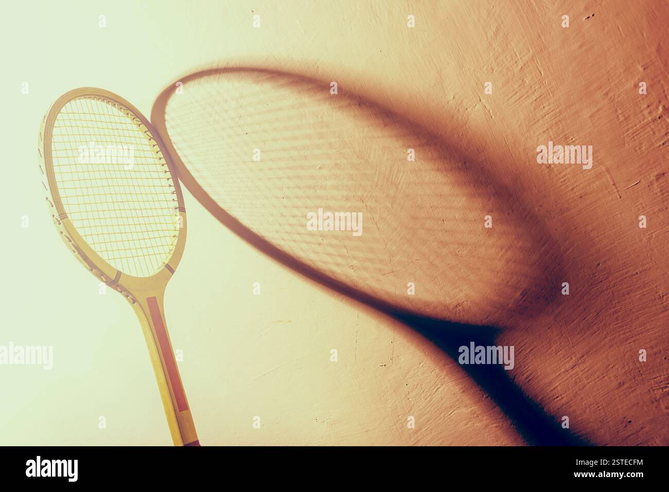 Vintage tennis racket Stock Photo - Alamy