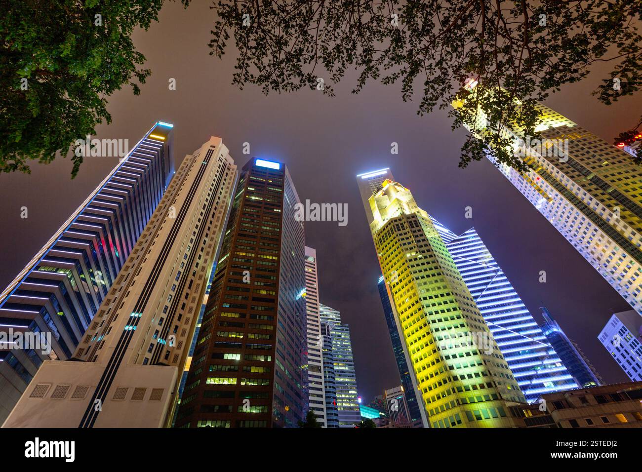 View tall modern buildings hi-res stock photography and images - Alamy