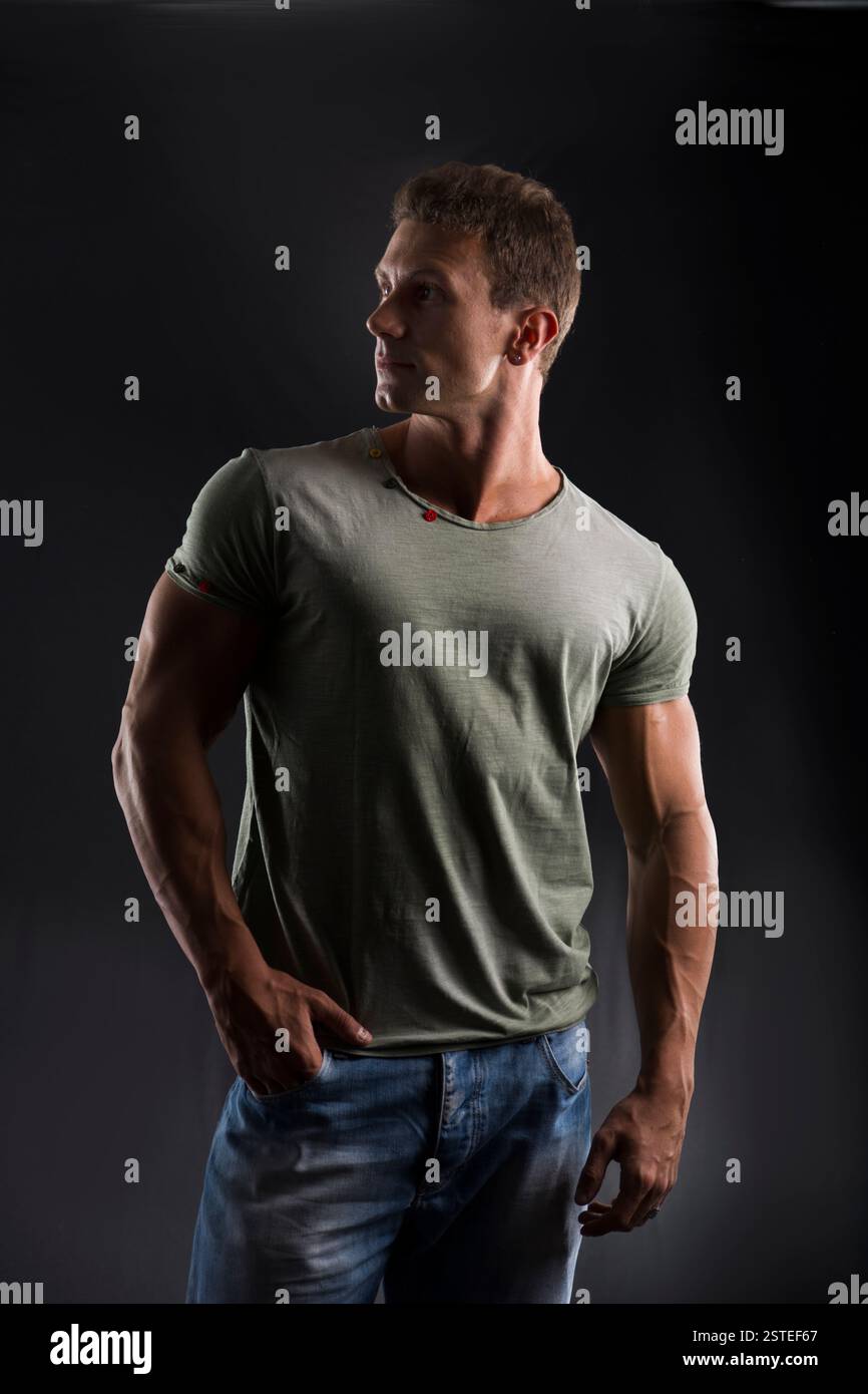 Side view young black man hi-res stock photography and images - Alamy