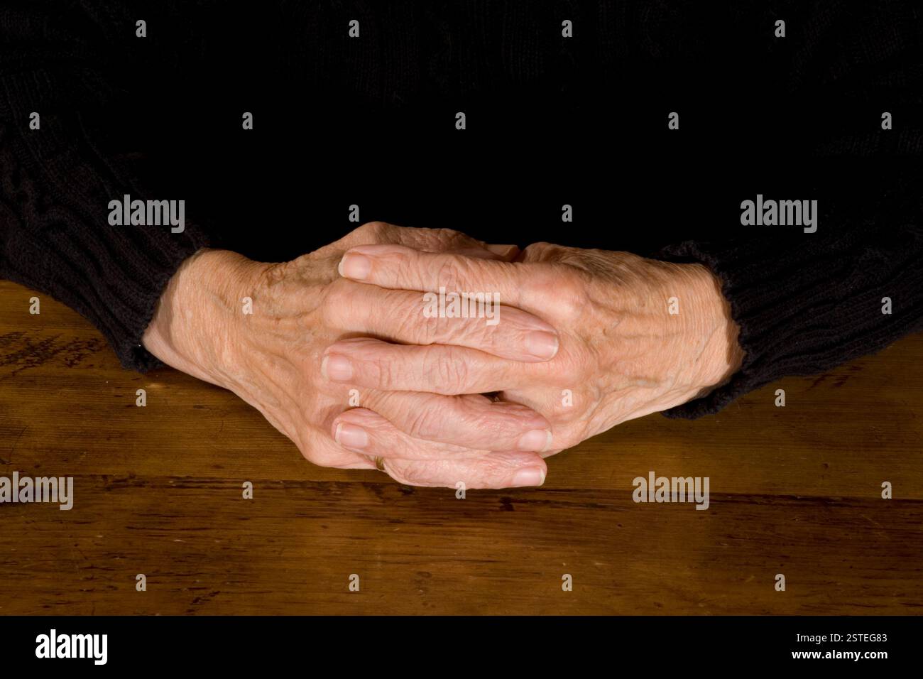 Granny hands hi-res stock photography and images - Alamy