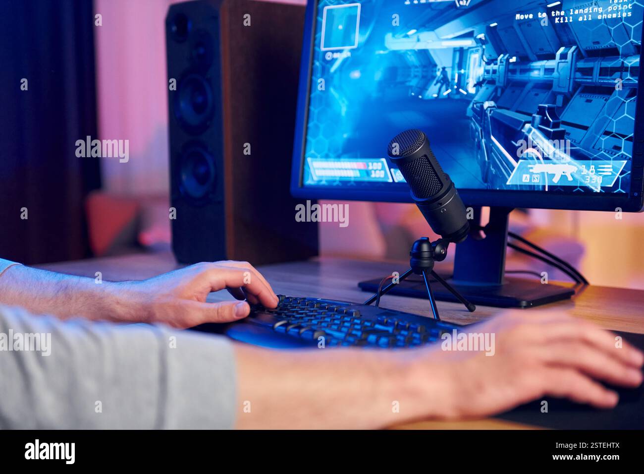Game streamer using pc hi-res stock photography and images - Alamy