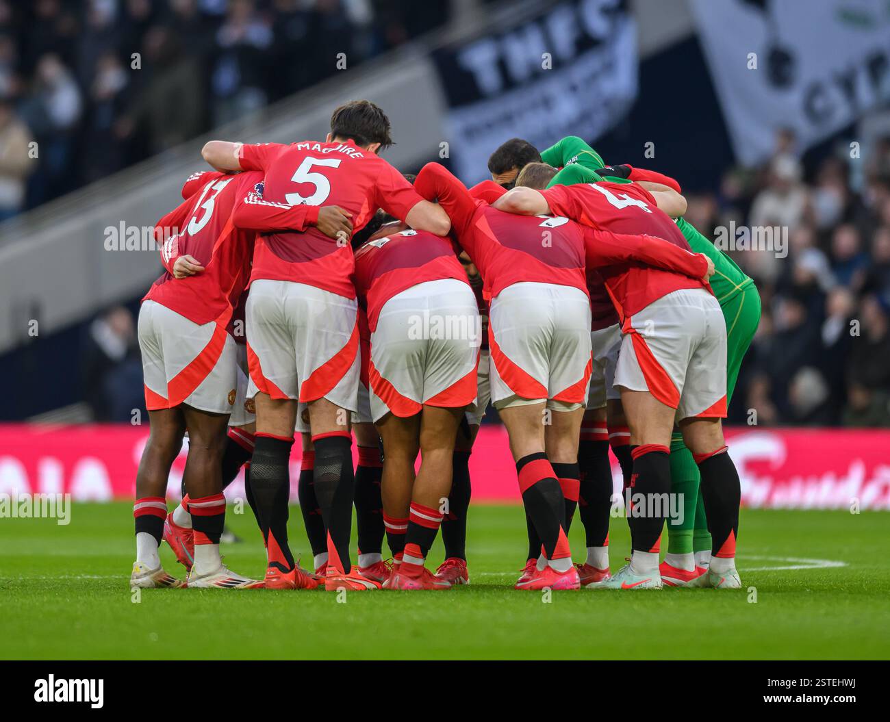 London, UK. 16th Feb, 2025. Tottenham Hotspur v Manchester United ...