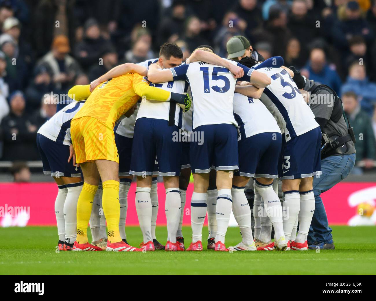 London, UK. 16th Feb, 2025. Tottenham Hotspur v Manchester United ...