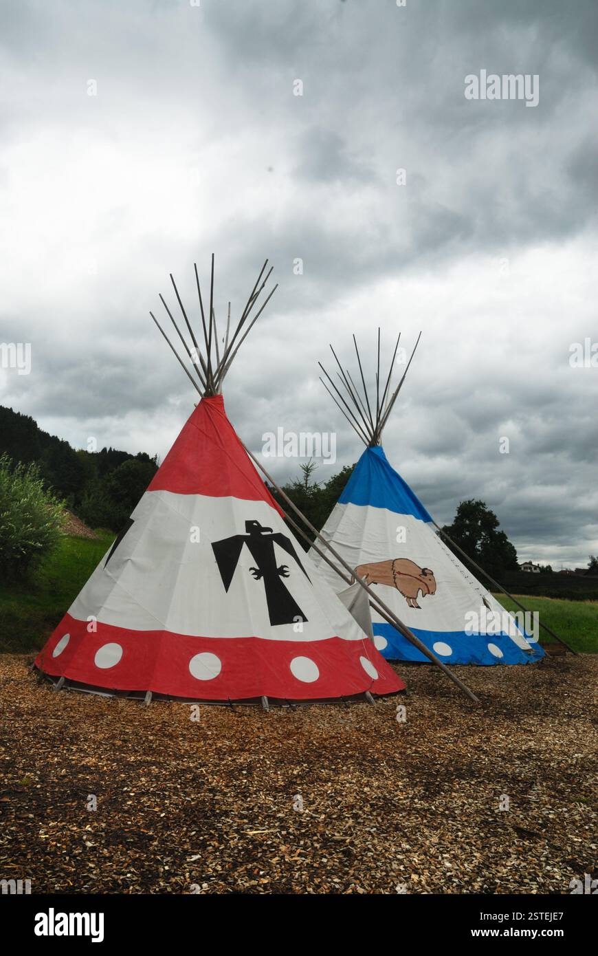 Two tipi for indian camp hi-res stock photography and images - Alamy