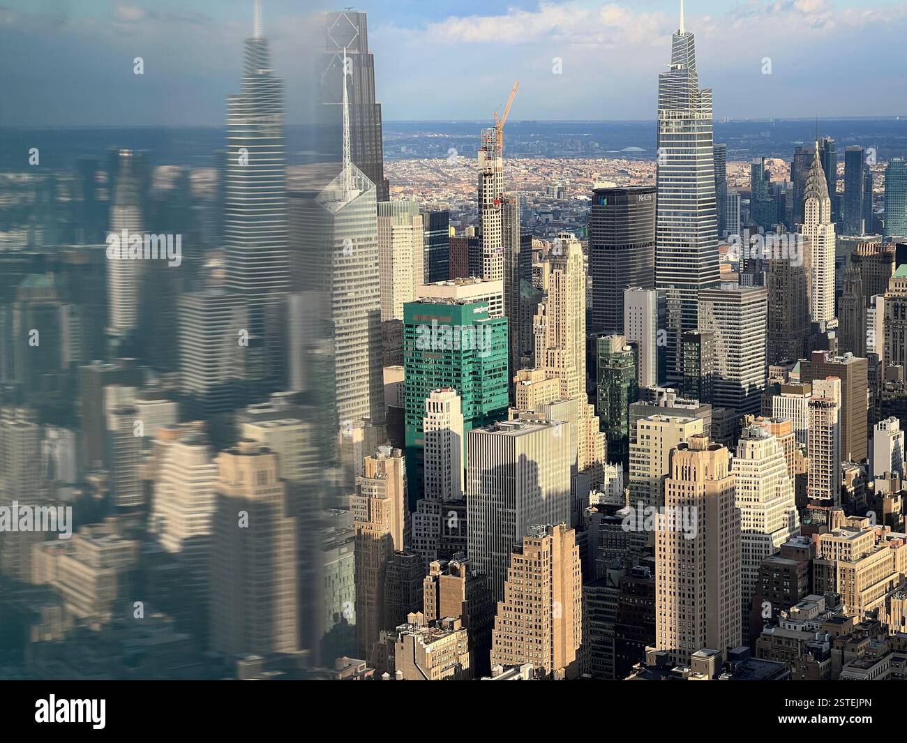 New York, USA. 18th Feb, 2025. View of Midtown Manhattan from "The Edge ...
