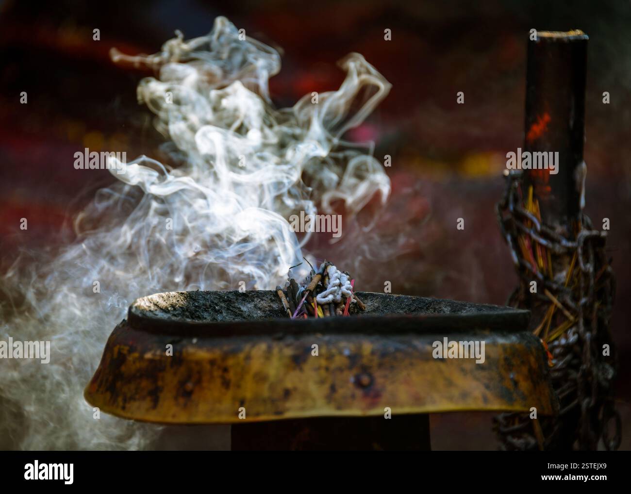 Incense burning in a Hinduist temple Stock Photo - Alamy