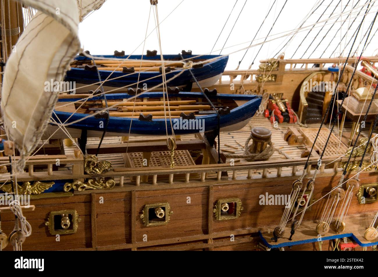 17th century model ship hi-res stock photography and images - Alamy