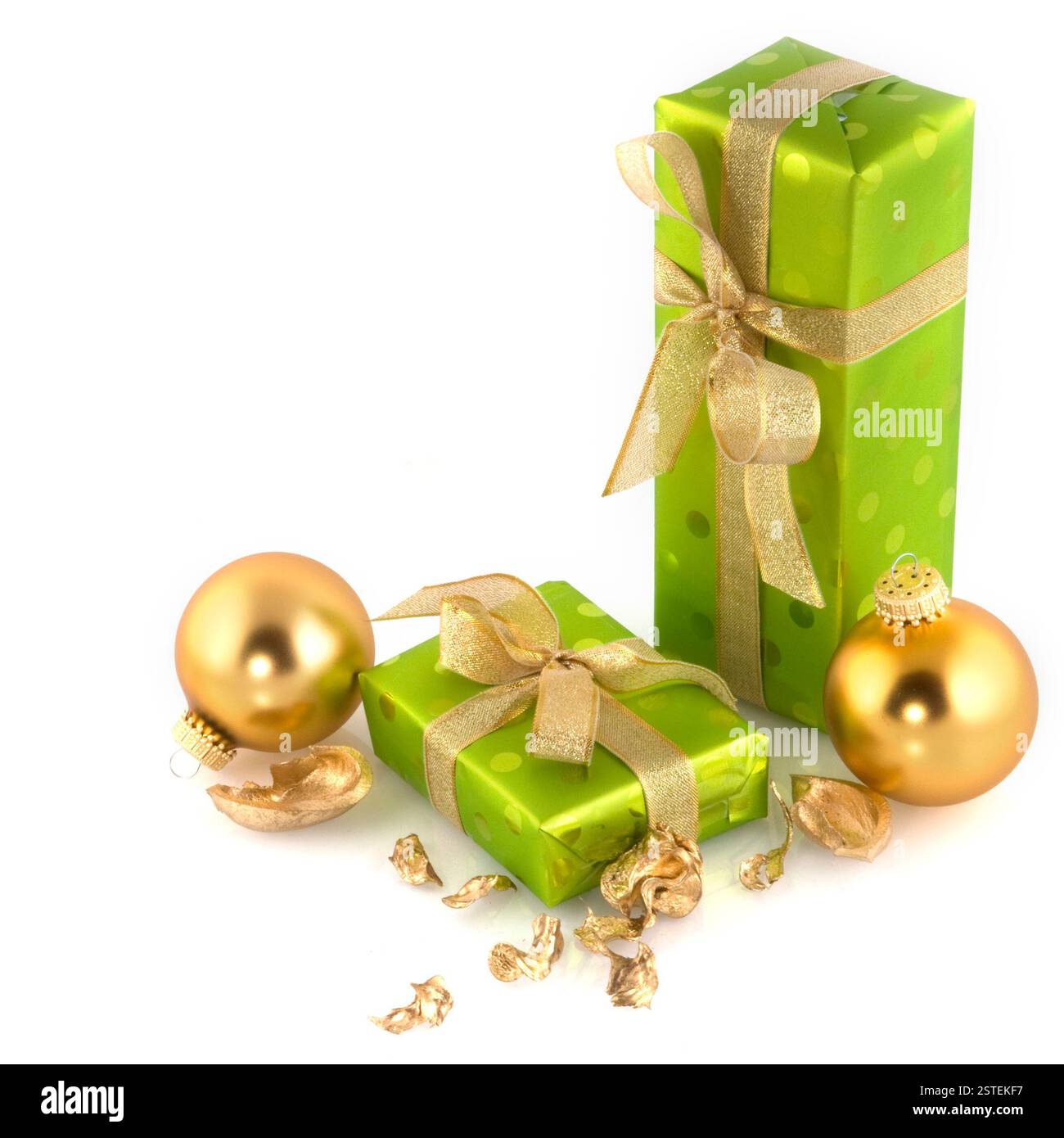 Green christmas presents hi-res stock photography and images - Alamy