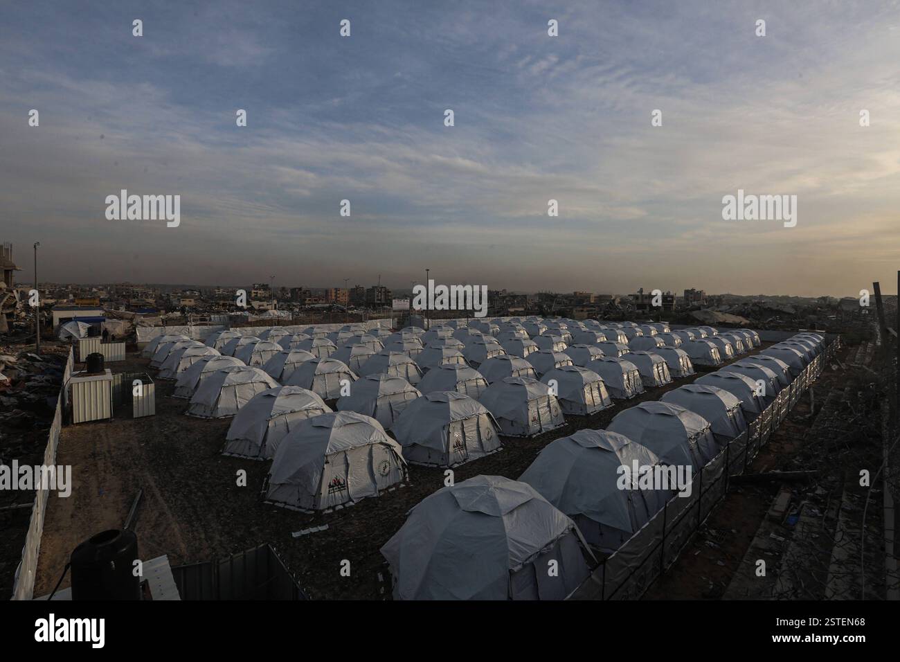 Newly erected tents are spread in Al-Zeitoun neighbourhood in Gaza City ...