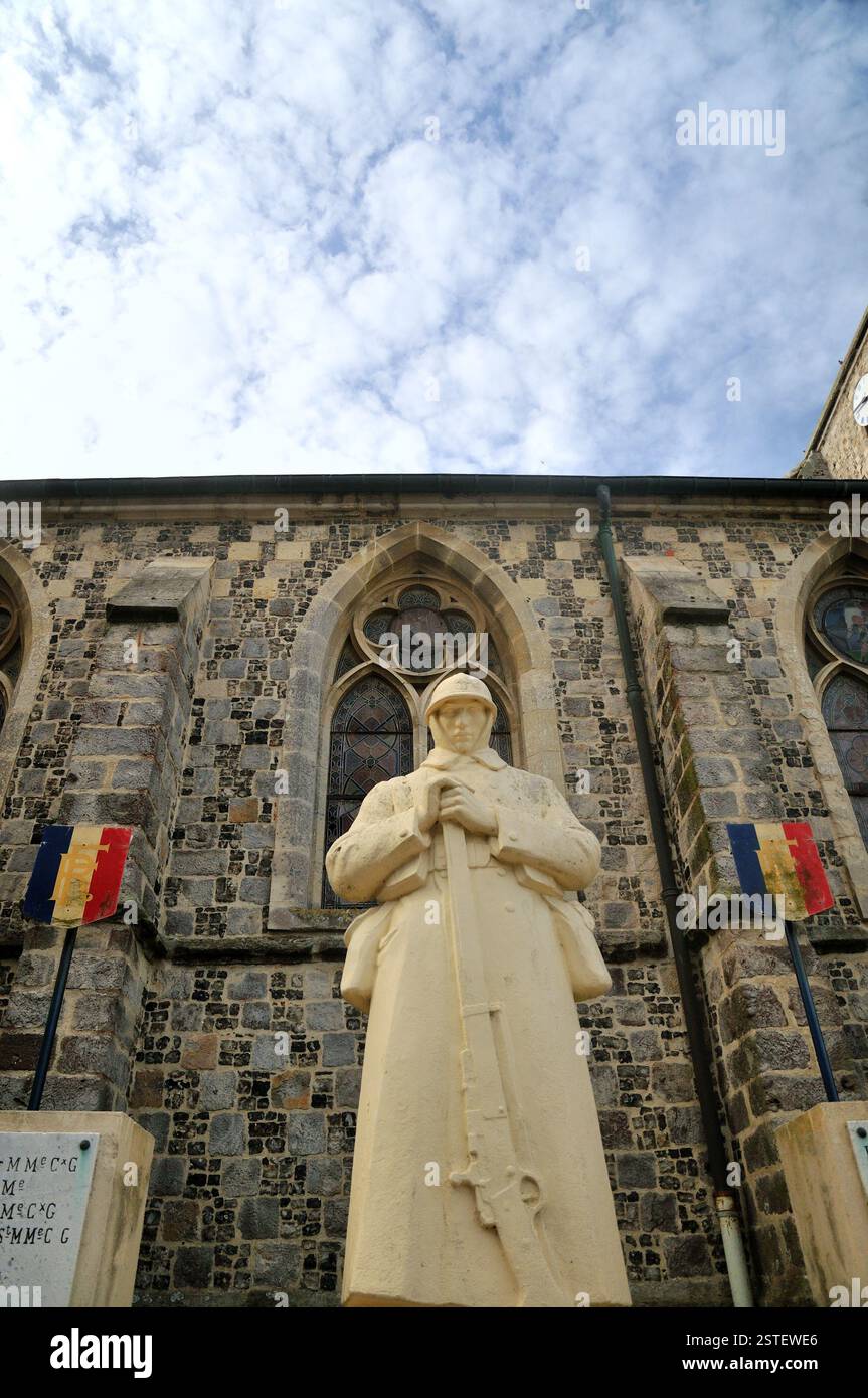 Statue of german soldier hi-res stock photography and images - Alamy