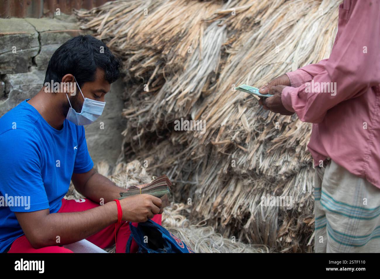 Jute hub hi-res stock photography and images - Alamy