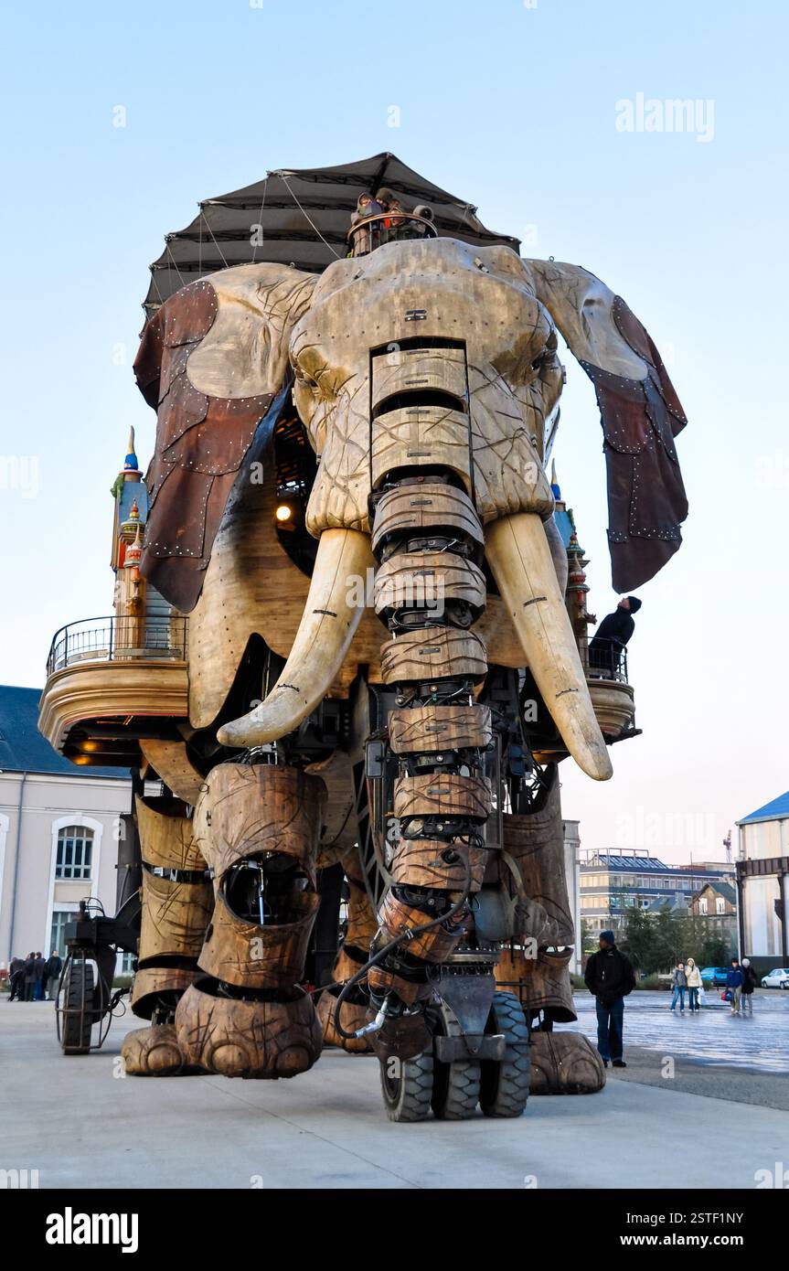 The Great Elephant in Nantes Stock Photo - Alamy