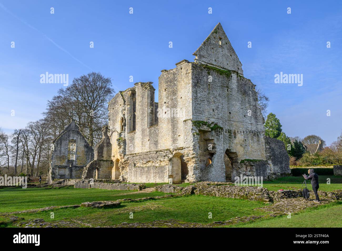 Minster Lovell Hall, Oxfordshire,England Stock Photo - Alamy